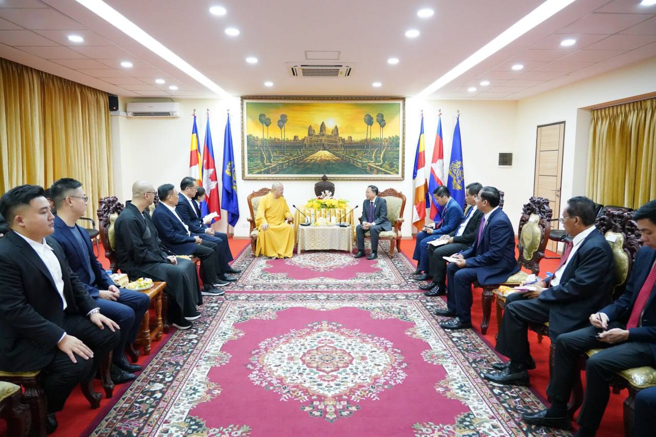 ឯកឧត្តម ចាយ បូរិន រដ្ឋមន្រ្តីក្រសួងធម្មការនិងសាសនា អនុញ្ញាតឲ្យ ...